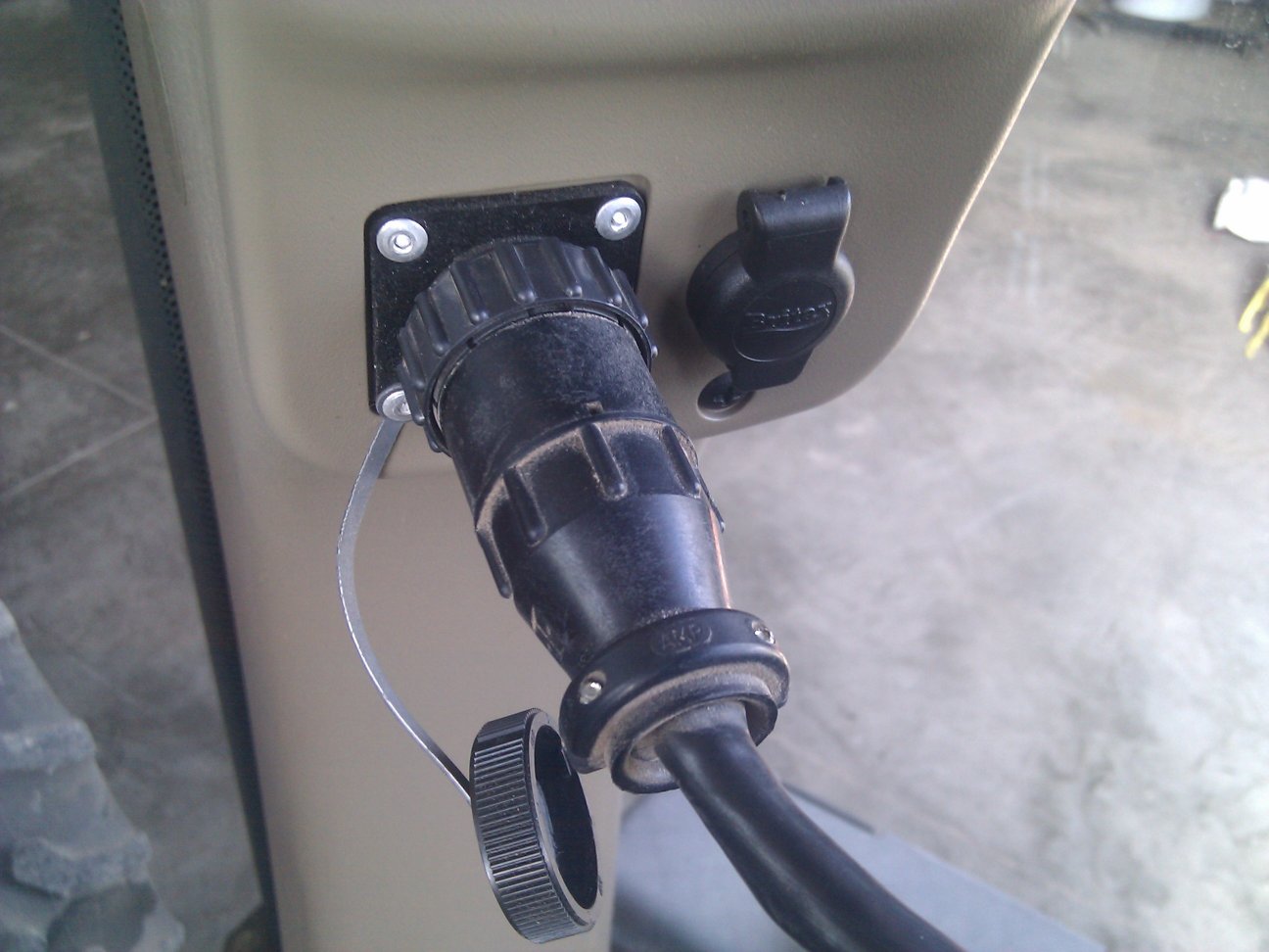 Power, 3-pin AMP | Lefebure